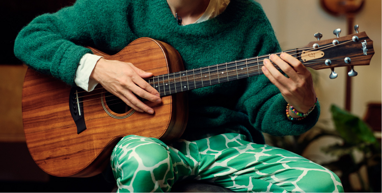 Jacob Collier Signature Model 5-String – Co-Labs Taylor Guitars